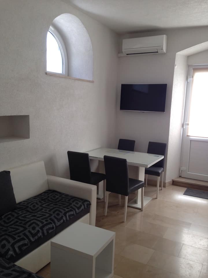 Apartman Jure Makarska 2+2 - Makarska