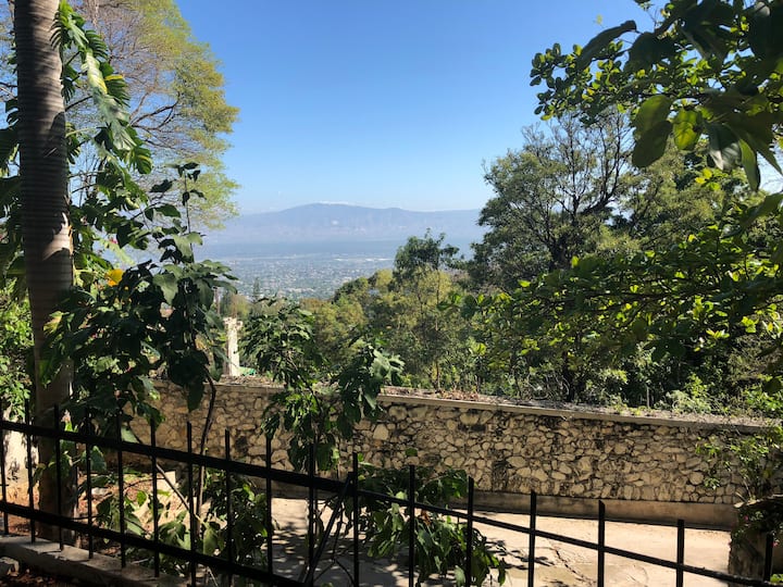 Nice Place - Port-au-Prince