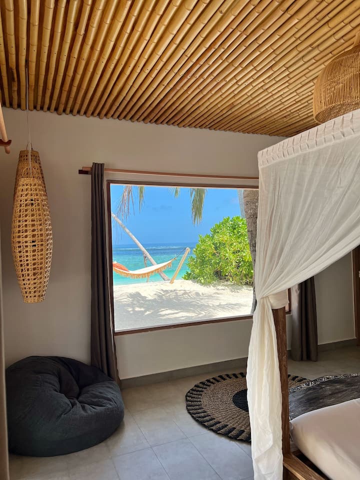 Enchanting Beachfront Stay! - Maldives