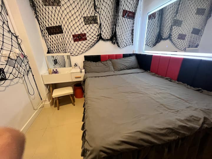 陽光旅館 5號房 特色旅店 尖沙咀地鐵站 B1 隔離步行只需20秒 - Hong Kong