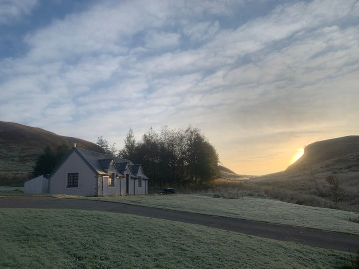 Ballimore Farm Estate Cottage & Wood Fired Hot Tub - Loch Awe