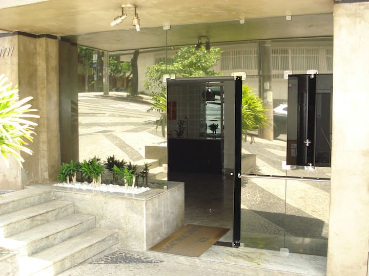Apartamento Mobiliado 1 Quarto + Garagem /Lourdes - Belo Horizonte