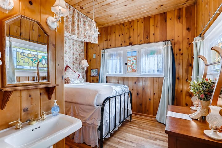 The Majestic - The Sisters Suite - Leadville, CO