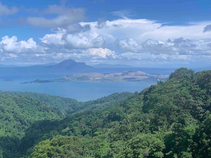 Hillside House - Tagaytay