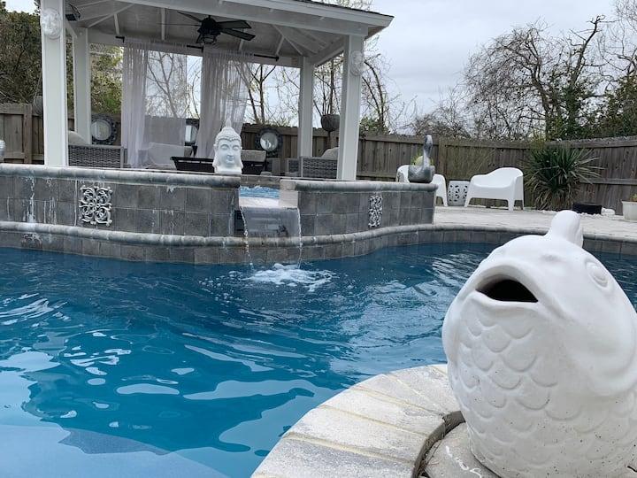 The Glam House…your Glamorous Beach Experience… - Surf City, NC