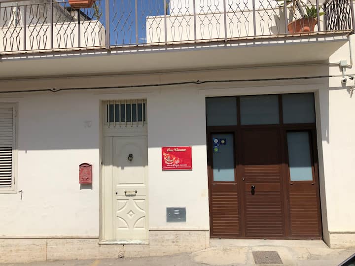 House With Big Terrace,garden,wifi - Noto