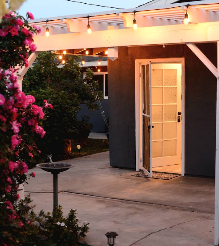 1br Suite W/ Smart Tv, Kitchenette Near Disneyland - Costa Mesa, CA