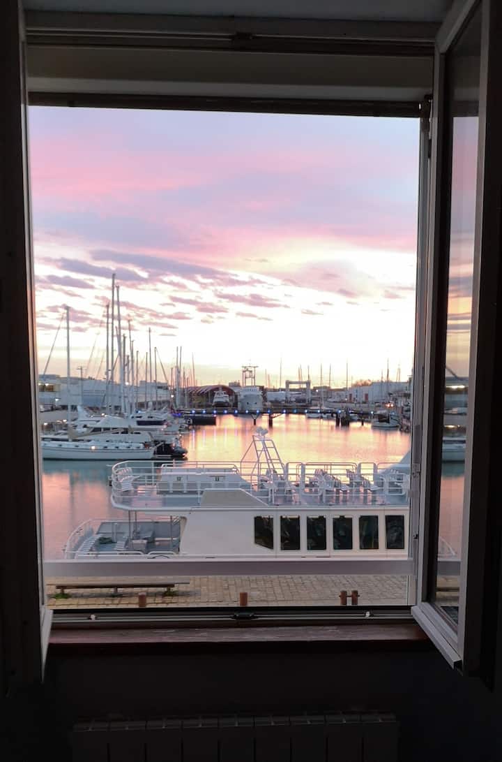 Grand Studio, Vue Sur Le Port, Coin Nuit Séparé - La Rochelle