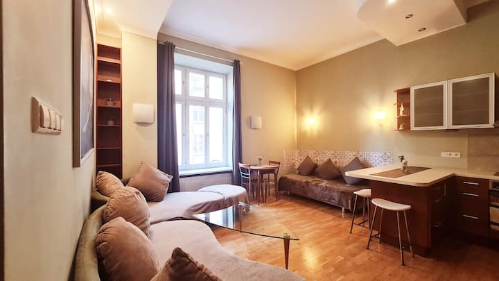 Bright&comfy Apt -Few Min To Main Square & Station - Cracovia