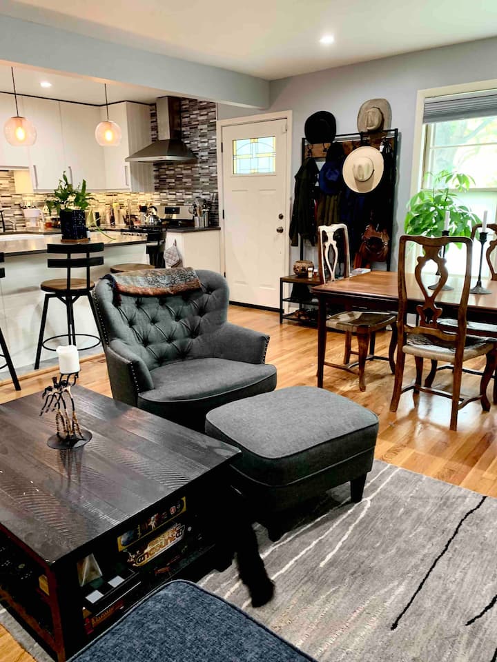 Cozy 2 Bedroom 2 Bath Home, Near Uc-downtown-lake - Fernwood - Chicago