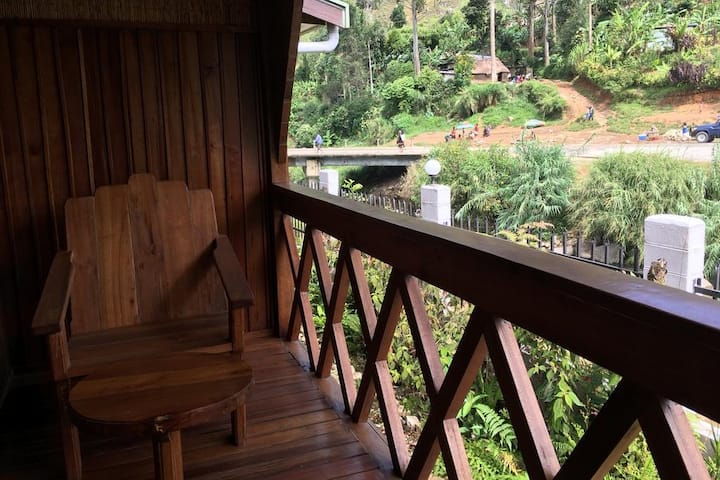 Magani Riverside Bungalow - Papua New Guinea