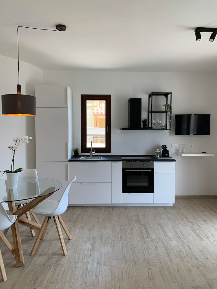 Bonu’s Apartment 1💜 Near City Center,beach,airport - Cagliari