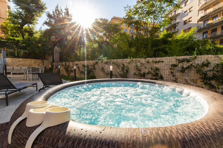 Terrazza Bonito - Comfort, Jacuzzi E Metro Vicina - Nápoles