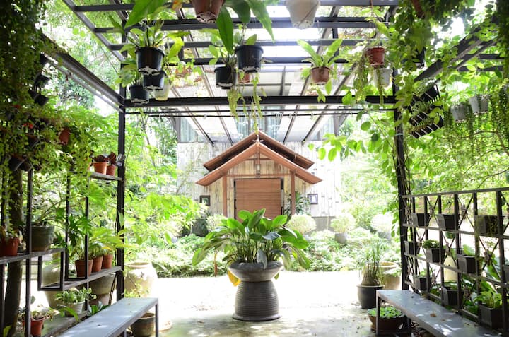 Sekebun Bunga @ Ratu Rening Residency - Batang Kali