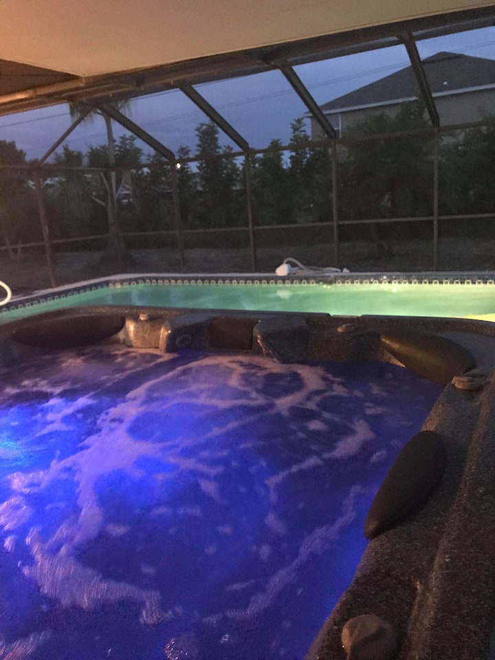 Villa Theresa - 3 Br 2 Bad Einladende Pool / Spa Home - Fort Myers, FL