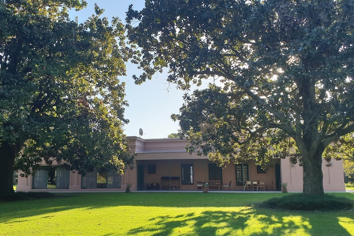 Casa De Campo "La Centenaria"de Bragado, Argentina - Bragado