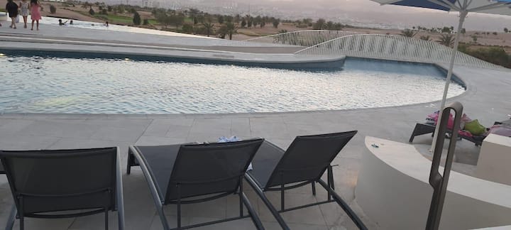 Endless Vacation - Aqaba