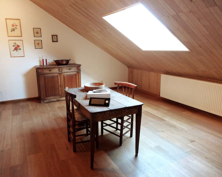 Les Prés Du Lilot   Chambre D'hôtes     à Haillot - Andenne