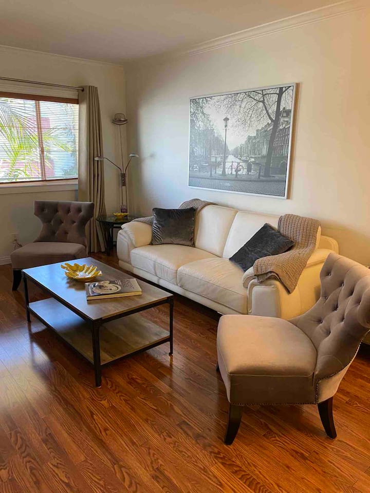 Newly Renovated Entire Apt Near Lax And Best Sites - Beverly Hills, CA