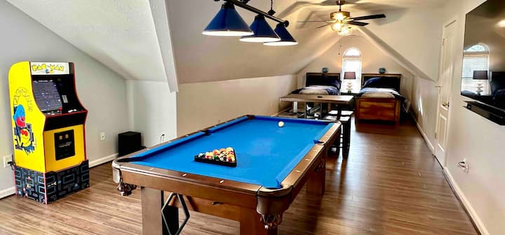 4 Bedroom House With Game Room, Dogs Ok - Lexington, KY