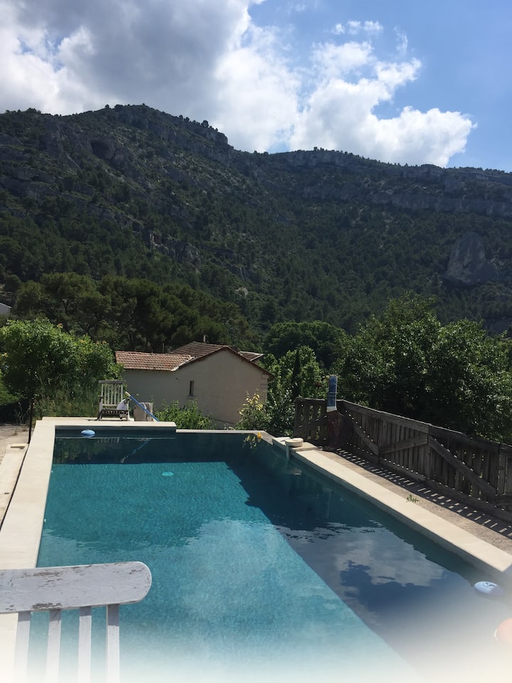 Charme Et Sérénité à Fontaine-de-vaucluse - L'Isle-sur-la-Sorgue
