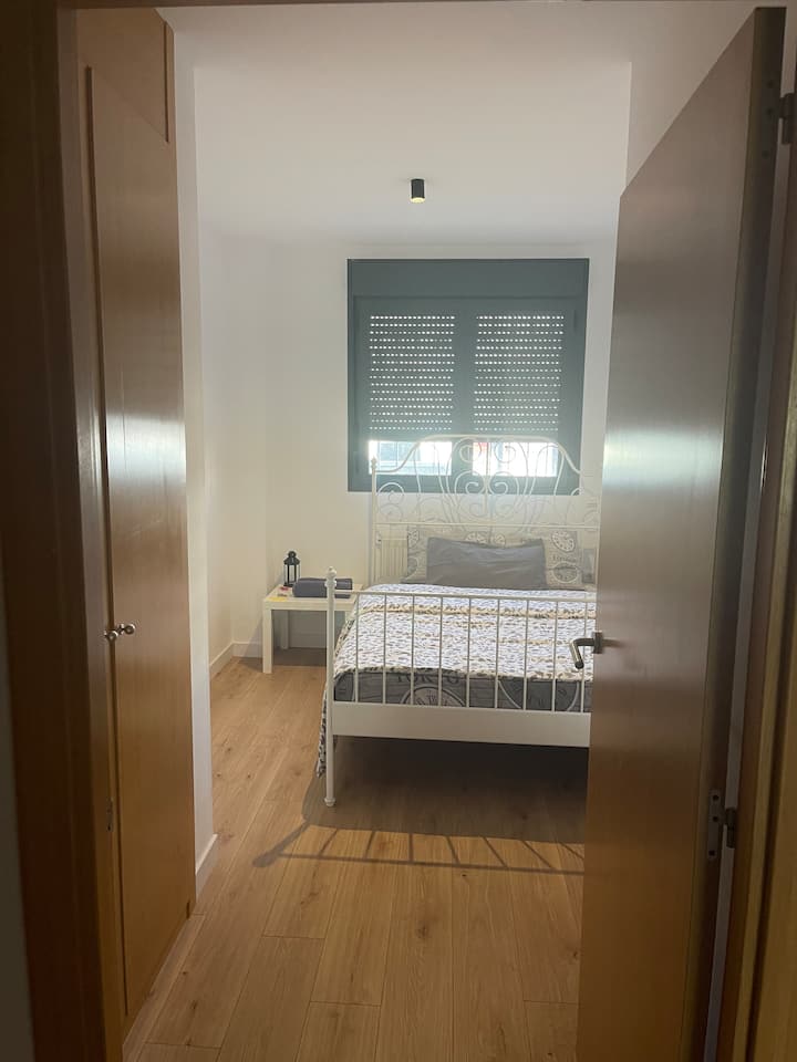 Habitación Con Armario En Bonito Apartamento - Alcorcón