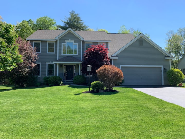 Gorgeous! Close To Track - Pool And Lake Access!! - Saratoga Springs, NY