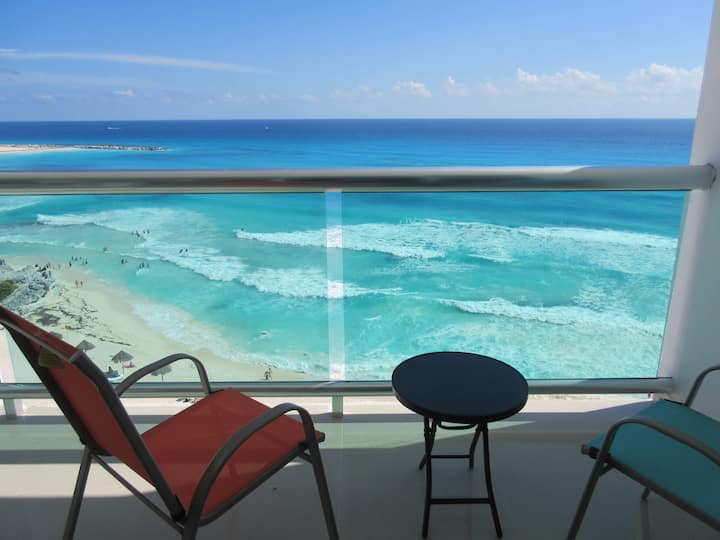 Ocean Front Penthouse - Cancún