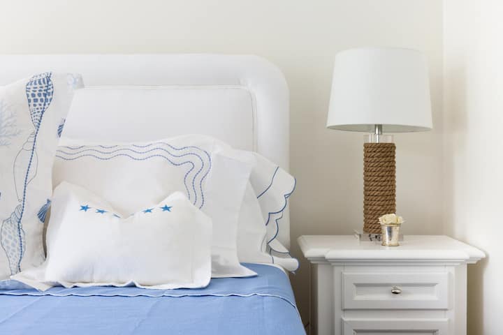 Front On Centre  Newly Renovated Condo - Nantucket, MA