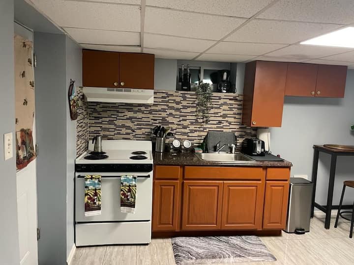 #1 Cozy Home Mins From Everything + Free Parking - Heckscher State Park, East Islip