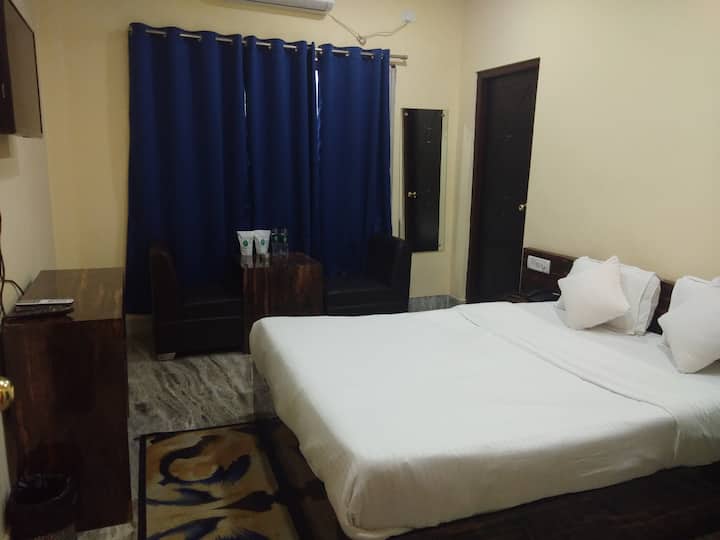 Queen Bed Room - Bhutan