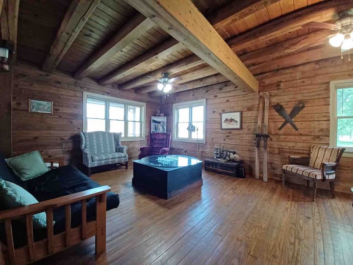 1 Room In Cabin By Bluffton. - Indiana (State)