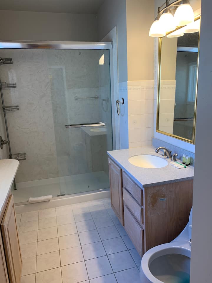 1001 Downtown, 3bedrm/2bath,hardwood,full Kitchen - Redwood City, CA