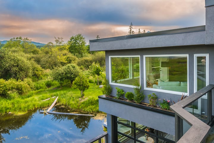 6 Best Airbnb Vacation Rentals In Nanoose Bay, Canada - Updated 2025 ...