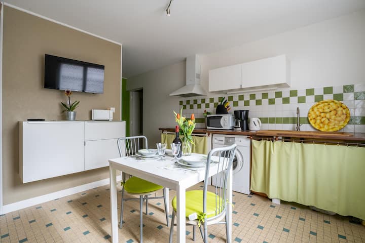 La Conciergerie, Studio "Passiflore" Et Jardin - Jonzac