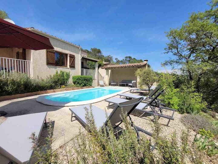 Villa De Charme Avec Piscine 6 Personnes - Goudargues