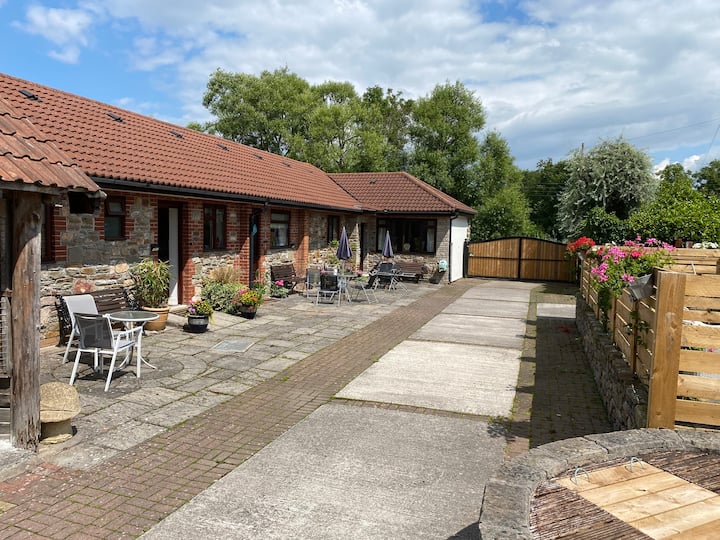 Kiln Cottage Part Of The Potteries Holiday Lets. - Clevedon