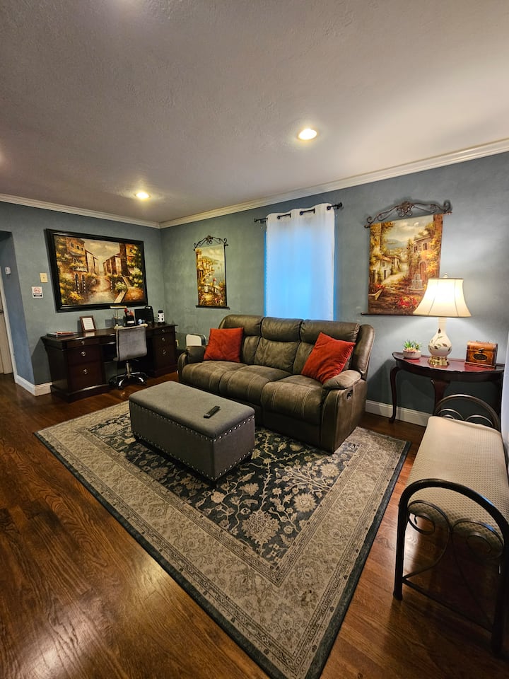 New! Secret East Sac Getaway With Free Parking! - Sacramento, CA