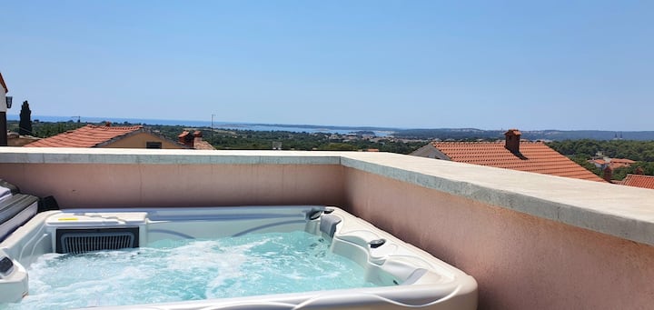 Rustic Istrian Stone Apartment - Sea View - Medulin