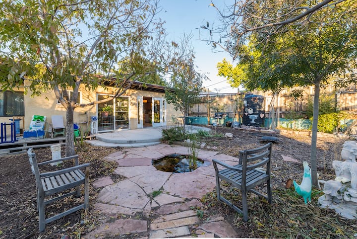 Gracious Home Along The Golf Course - Albuquerque, NM