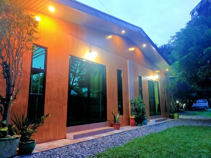 Lana's Crib - Studio 4 - Guagua