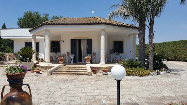 Tenuta Fresa Villa Con Piscina  Immersa Nel Verde - Provincia di Lecce