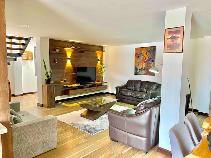 Hermoso Apart. En La Mejor Zona - Cuenca