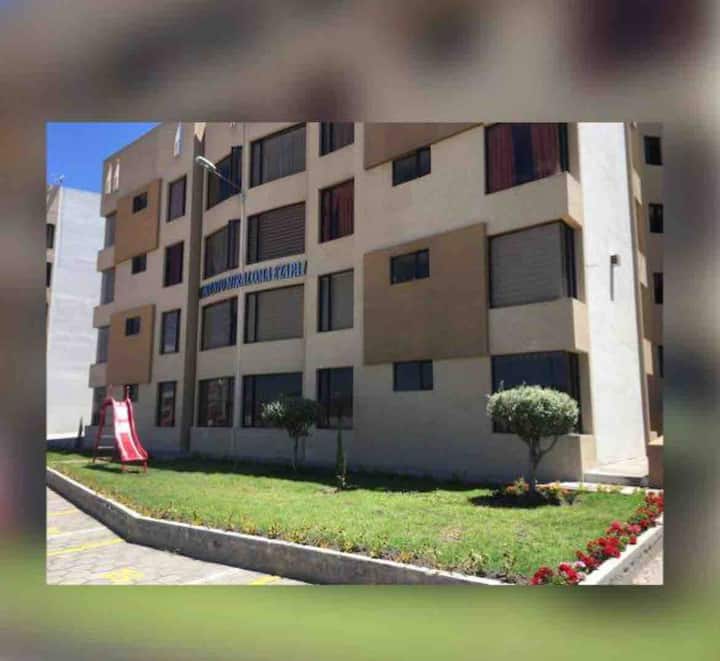 Moderno Y Cómodo Departamento En Ambato - Ambato