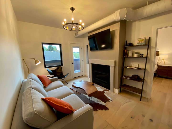 Modern Condo Downtown With Parking And Roofdeck! - Whitefish Lake State Park, Whitefish