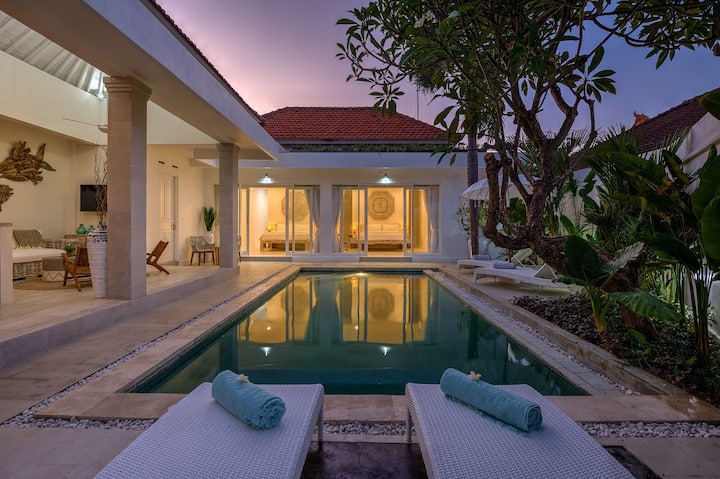 Best Location In Seminyak - Walk To ‘Eat Street’ - Seminyak