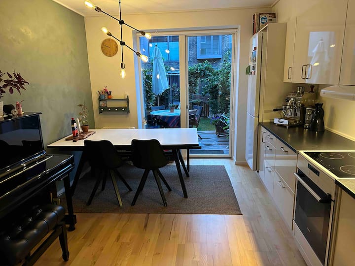Lovely City House W. Garden Near Center And Beach - Copenhaguen