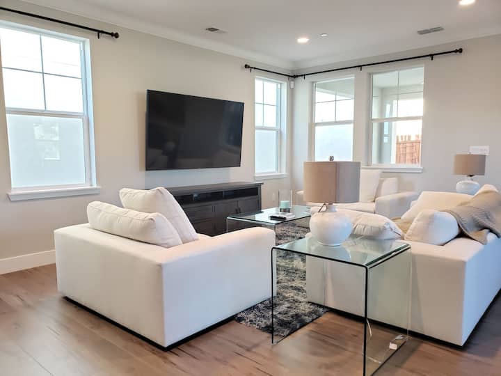 Private Room & Bath In Silicon Valley - Morgan Hill, CA