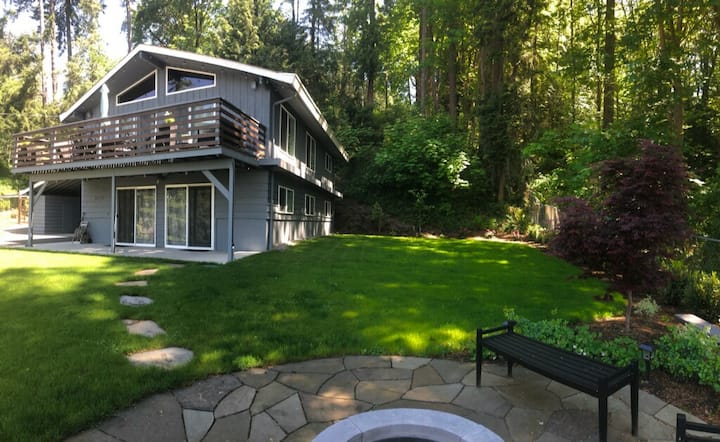 Pleasant Beach Getaway - Bainbridge Island, WA