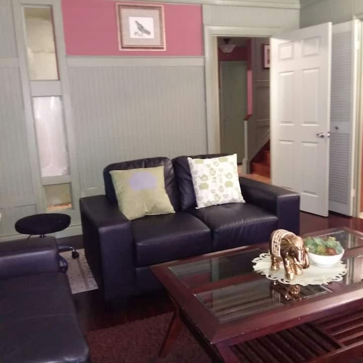 Single Room Steps To Subway+ Netflix (Female Only) - Vaughan